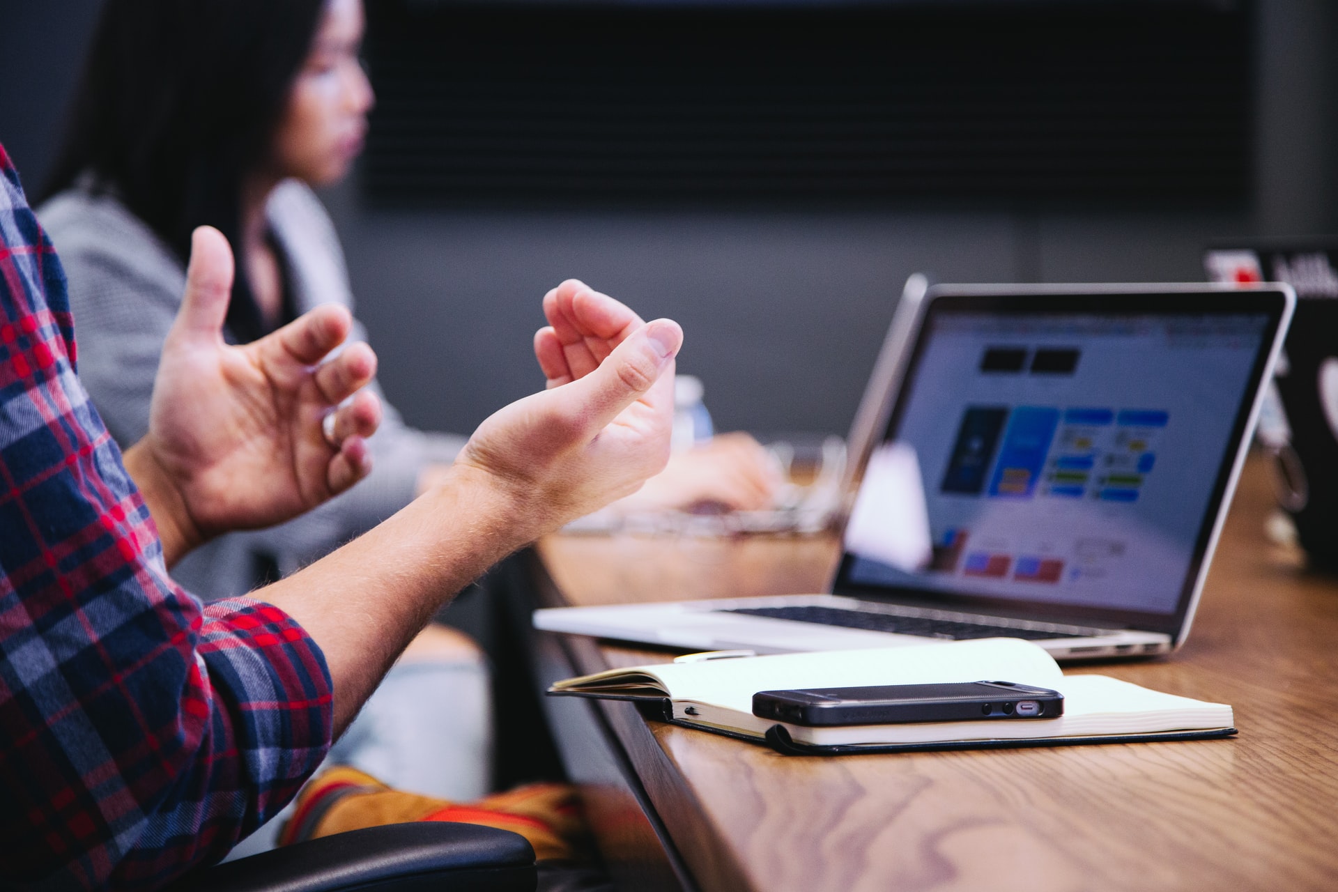 The 5 Best Remote Teamwork Tactics to Implement in 2024