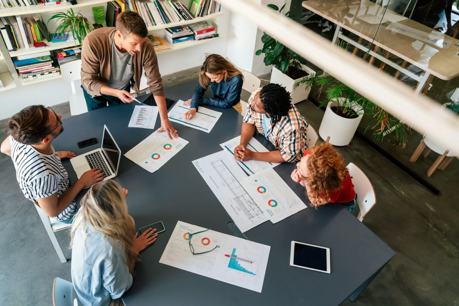 38 Fun Fast Team Building Activities You Can Do in 30 Minutes