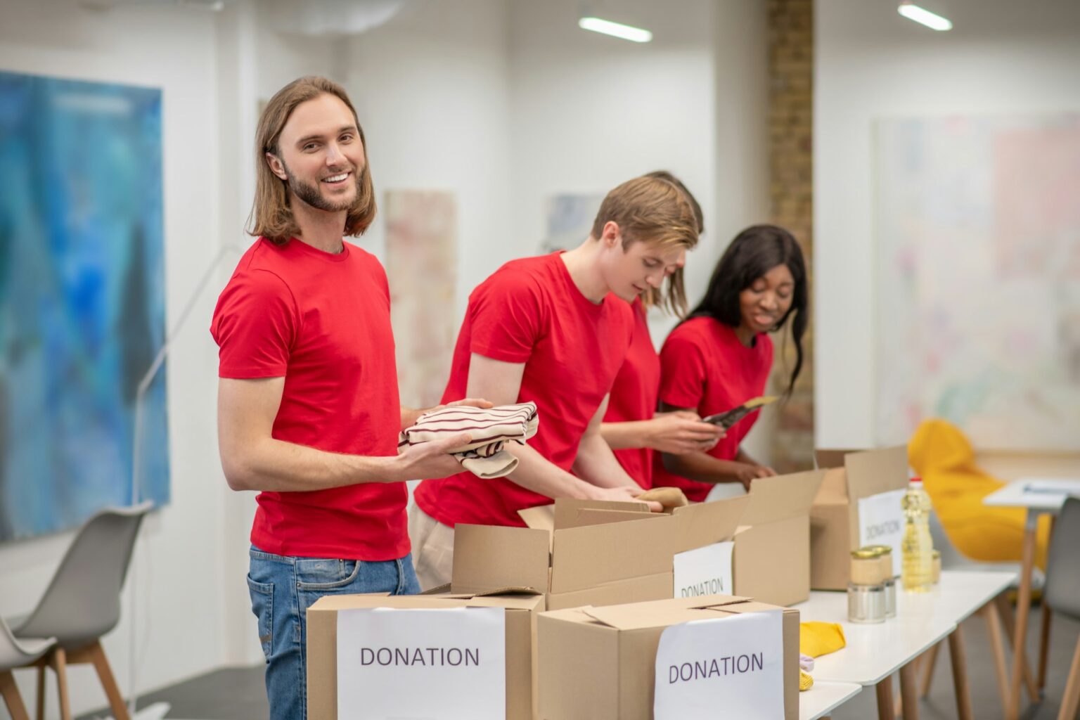 66 Corporate Holiday Gift Ideas for Employees and Clients in 2025 ...